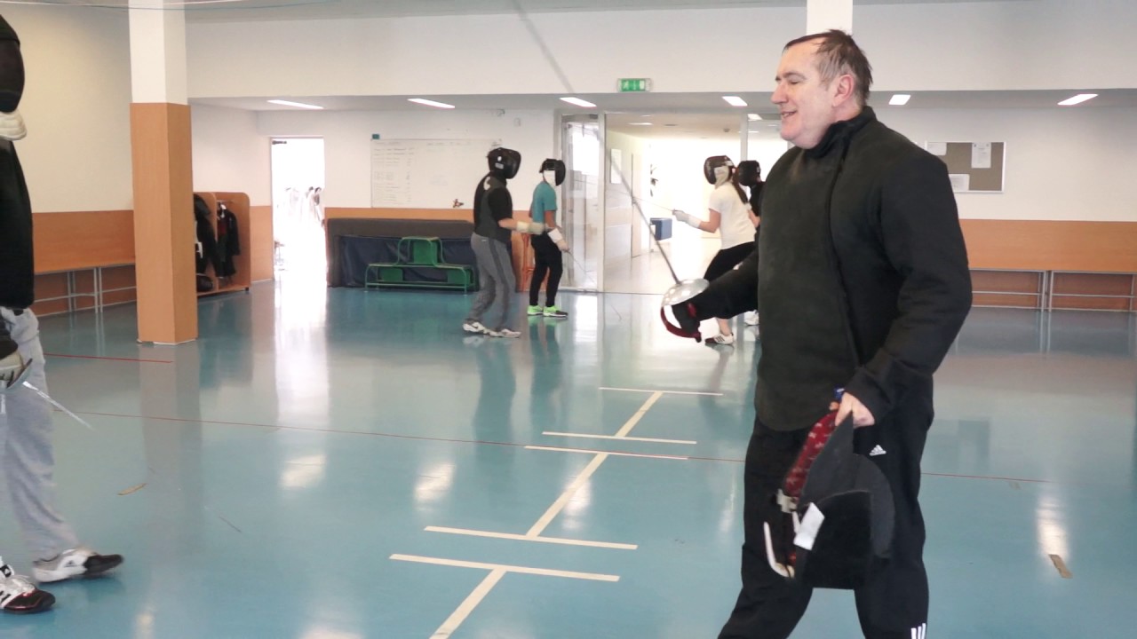 Sabre engage tierce cut flank step lunge - YouTube