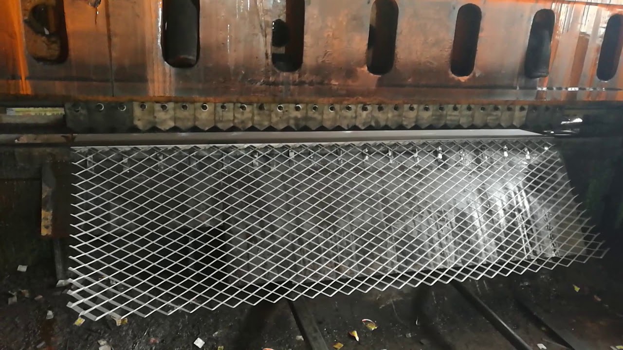 Expanded wire mesh production machine - YouTube