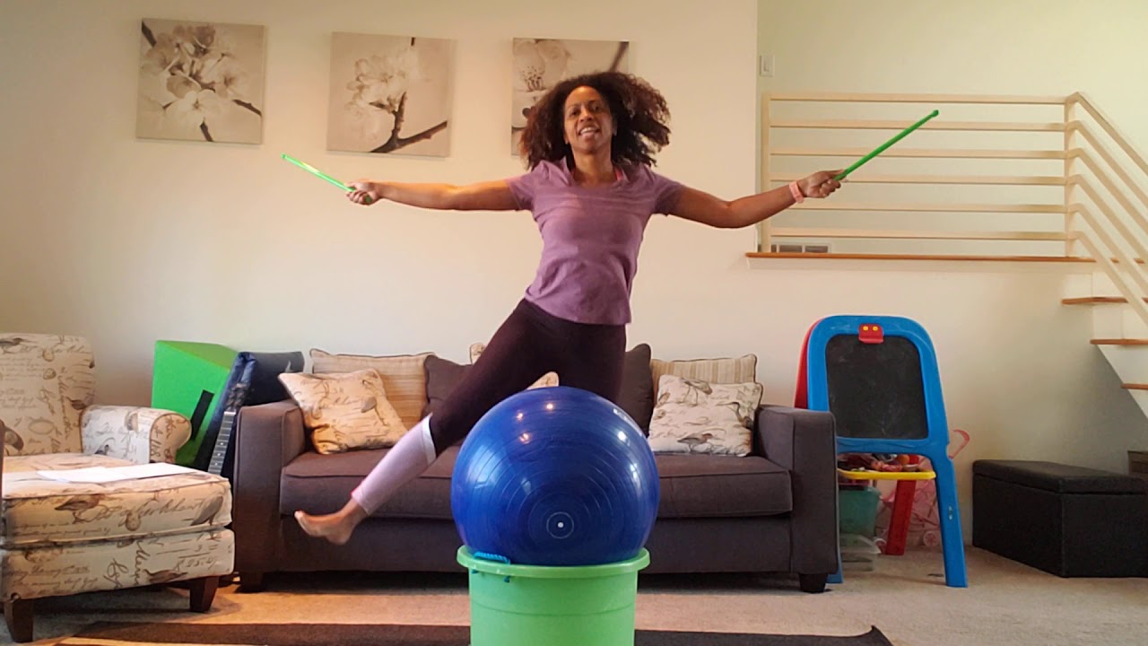 Cardio drumming "Feel it- Toby Mac" - YouTube