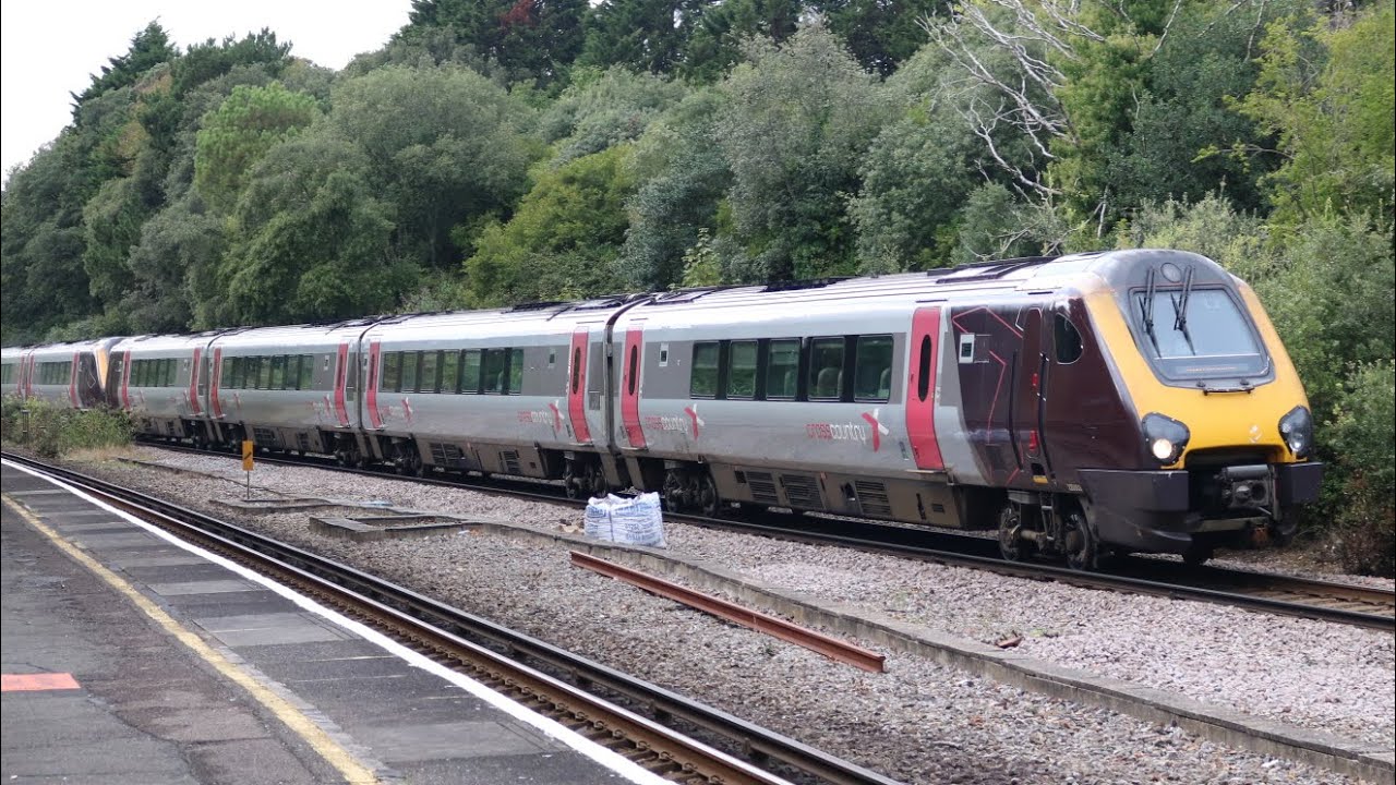 South Western Mainline: Trains at Pokesdown for Boscombe - 29/9/22 ...