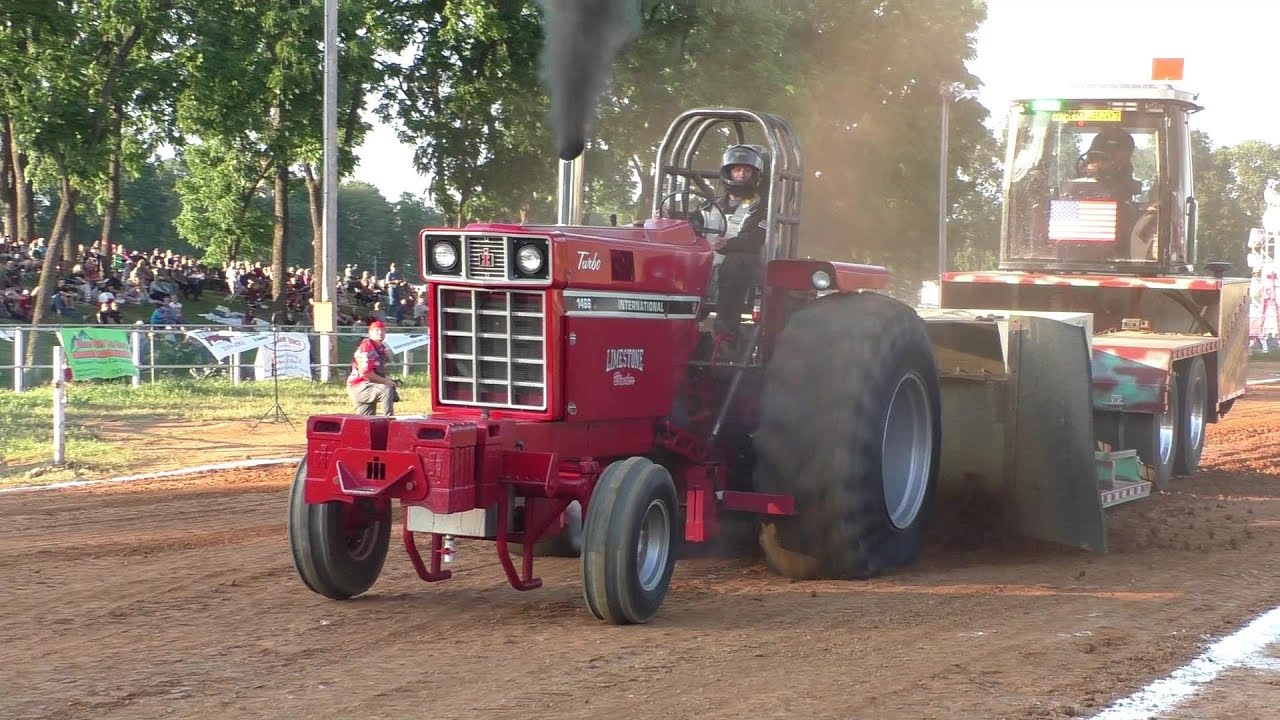 Tractor Pulling 2021 10,000LB. Pro Farm Tractors Pulling at the ...