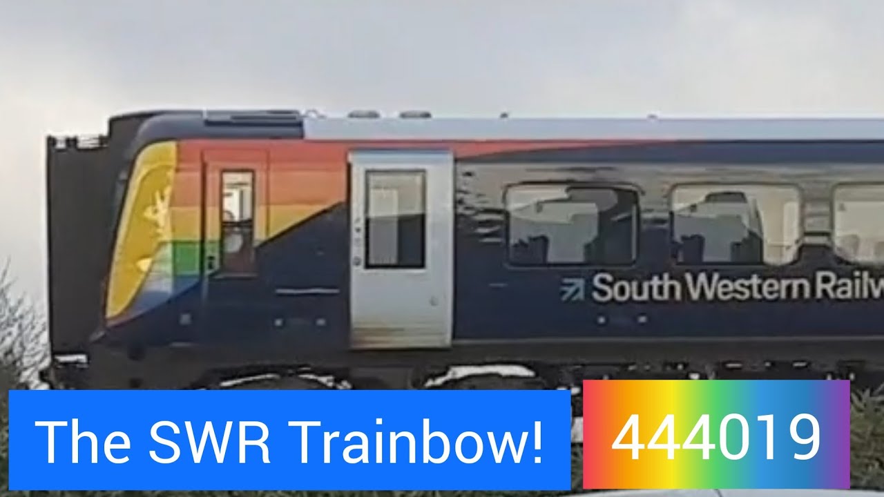 Tier 4 SWR Trainbow trainspot passing over a railway bridge. 3/1/2021 ...