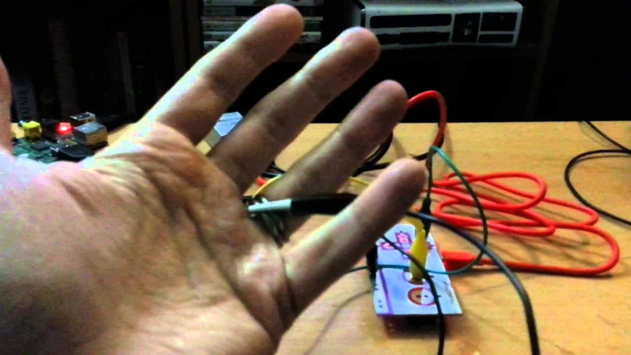 Raspberry Pi + MakeyMakey + Scratch = awesome - YouTube
