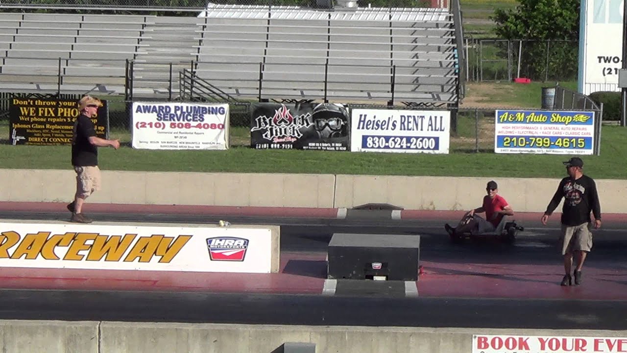 Farmtruck and Azn race at San Antonio Raceway - YouTube