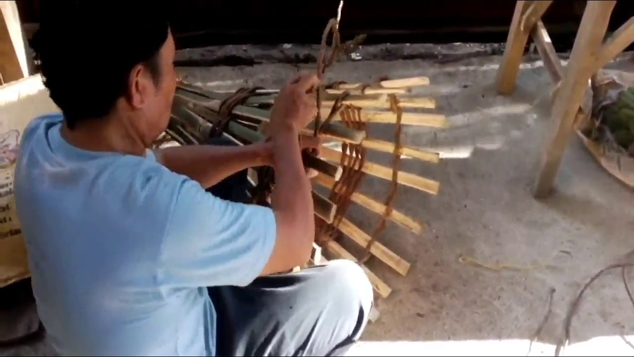 How to make Bamboo Fish and Shrimp Trap - YouTube