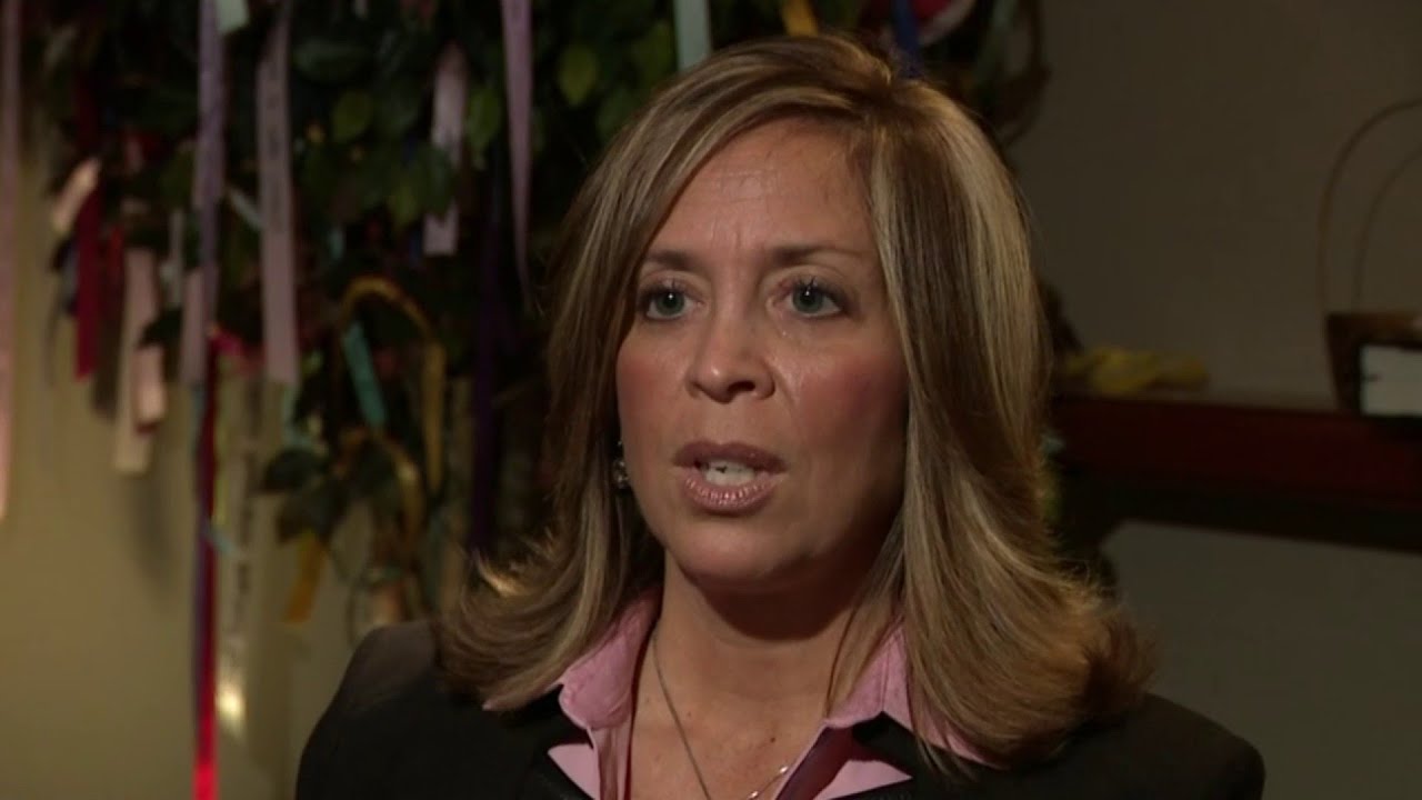Survivor shares breast cancer story to help others - YouTube