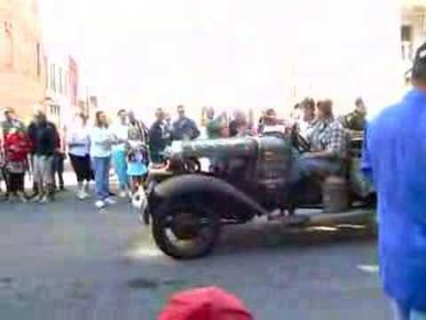 Mayberry Days Parade 2007 Hillbillies and Goober - YouTube