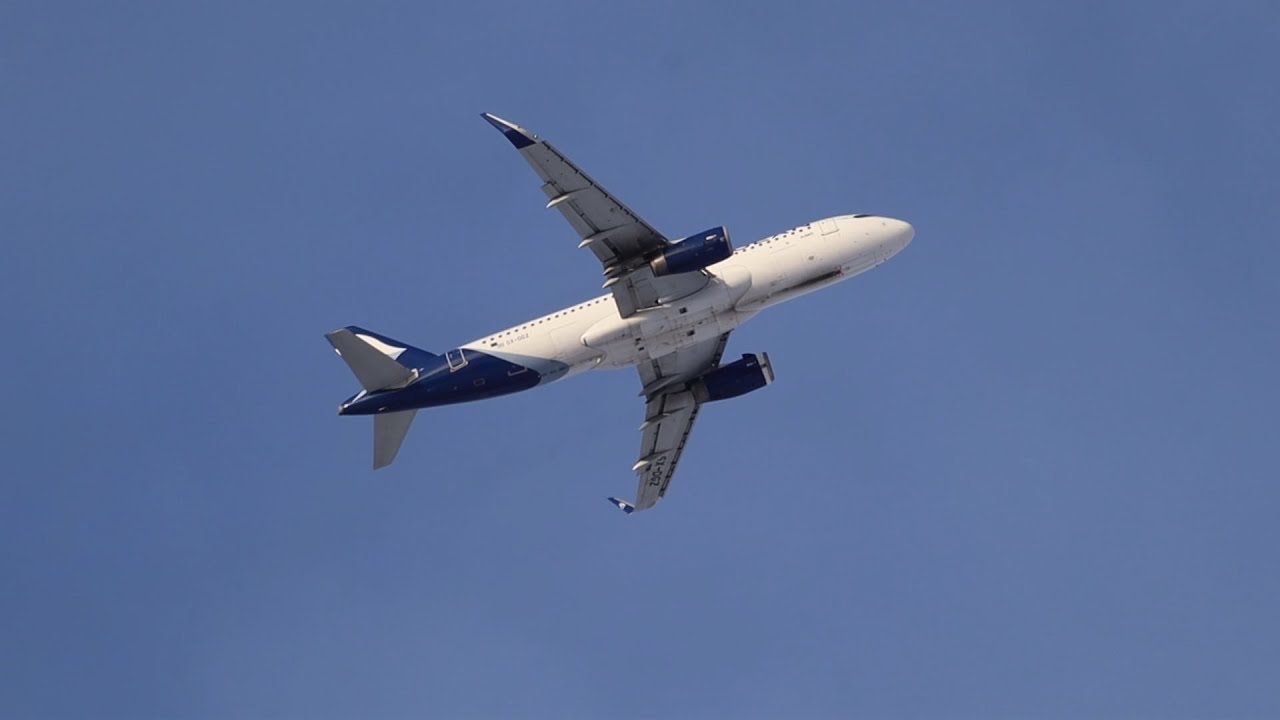 Initial climb of Airbus A320 - YouTube