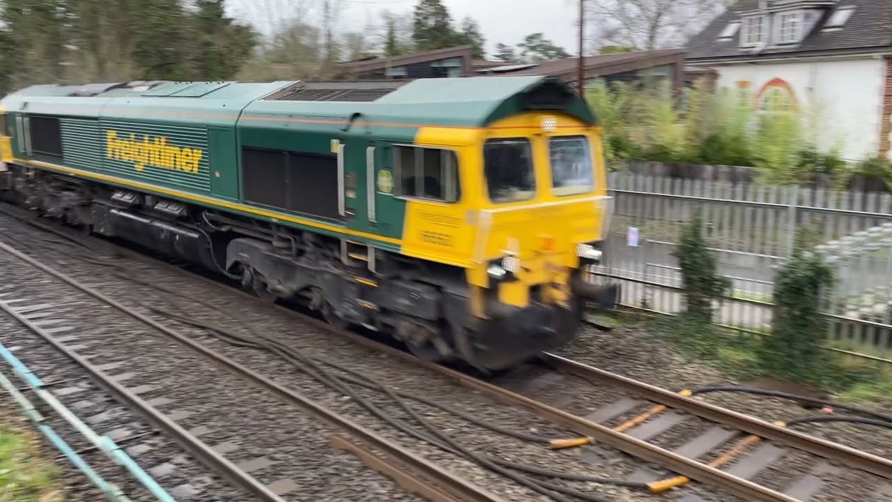 Class 66 | 66563 | Awesome Tones | Freightliner - YouTube