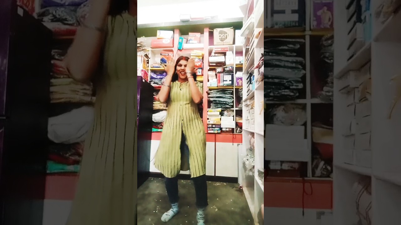 Aaina dekhna Itna Itna Itna Itna Itna #bollywood #song #love #dance 💃💃 ...