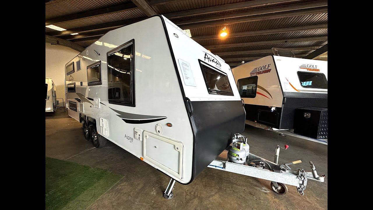 2016 Avan Aspire 617 Triple Bunk - YouTube