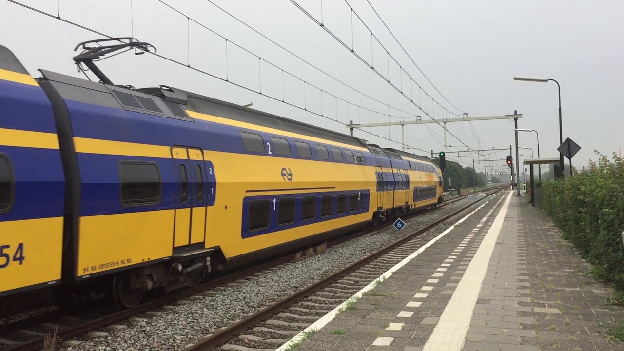 Vertrek NS Virm 9554 te Den Helder Zuid - YouTube