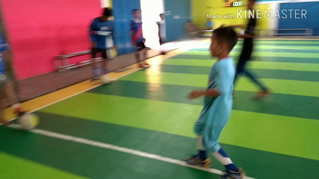 LATIHAN DASAR FUTSAL SD-SMP. - YouTube
