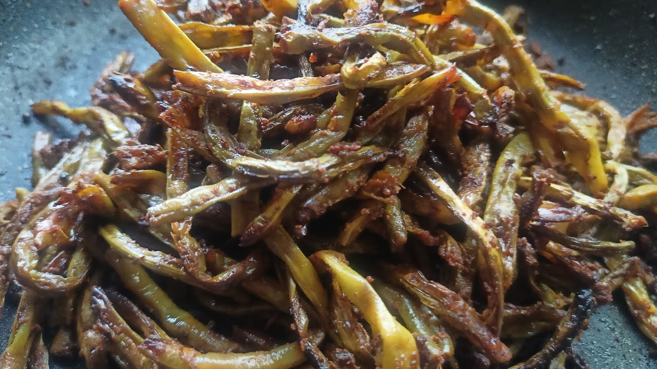 Delicious Crispy Chori Recipe | Easy Indian Crispy Long Bean - YouTube