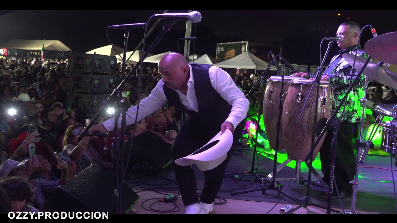 ATRAVES DEL VASO CVR OZZY HERNANDEZ EN VIVO - YouTube