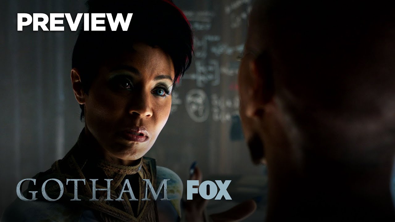 Fish Mooney Is Back For Gotham | Season 3 Ep. 1 | GOTHAM - YouTube