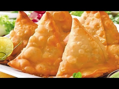 Ramzan special aloo samosa|street style samosa|samosa wali red chatni ...