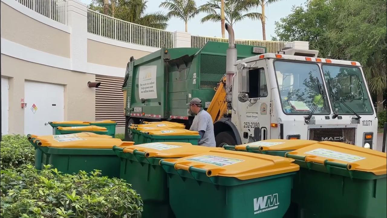 WM Mack LE Heil Python Garbage Truck Double Dumping Condo Lines - YouTube
