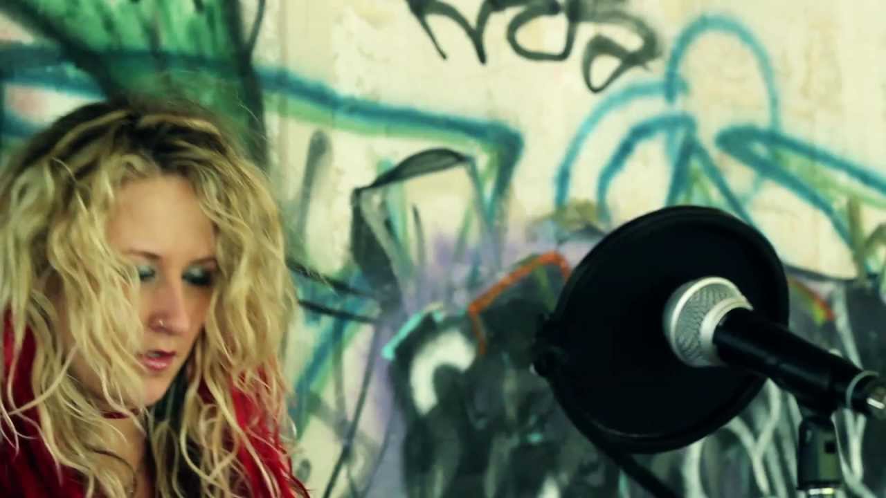 Sarah Mascara - Told Em (Official Music Video) - YouTube