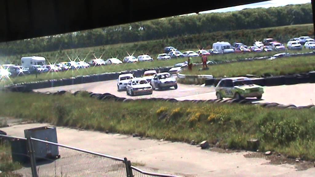 crimond raceway 14th june 2015 green corsa crash - YouTube