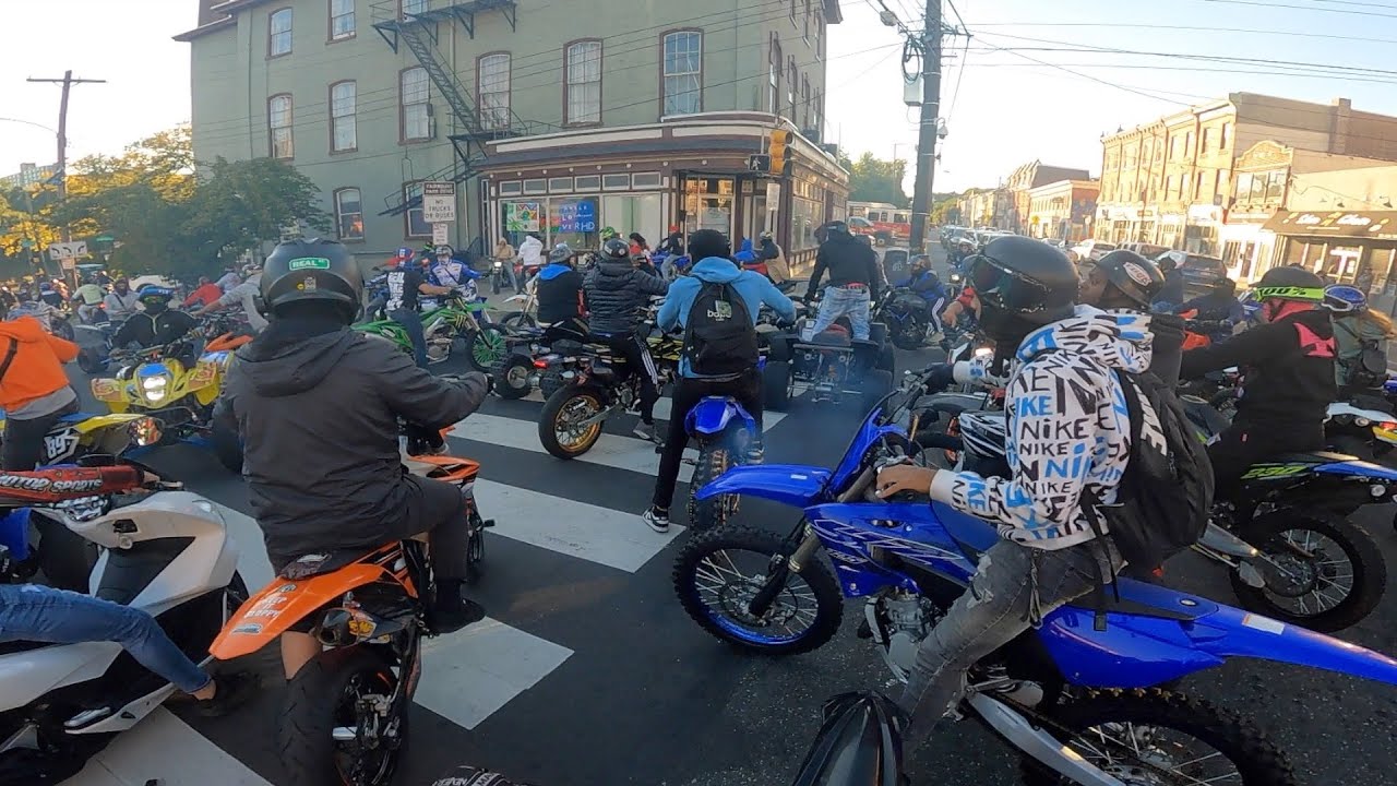 1000+ BIKES TAKE OVER PHILLY STREETS DOING WHEELIES! - YouTube