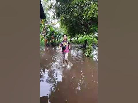 father and daughter ️ Wala talaga always raining in Philippines 😅baha is real ☺️😅 - YouTube