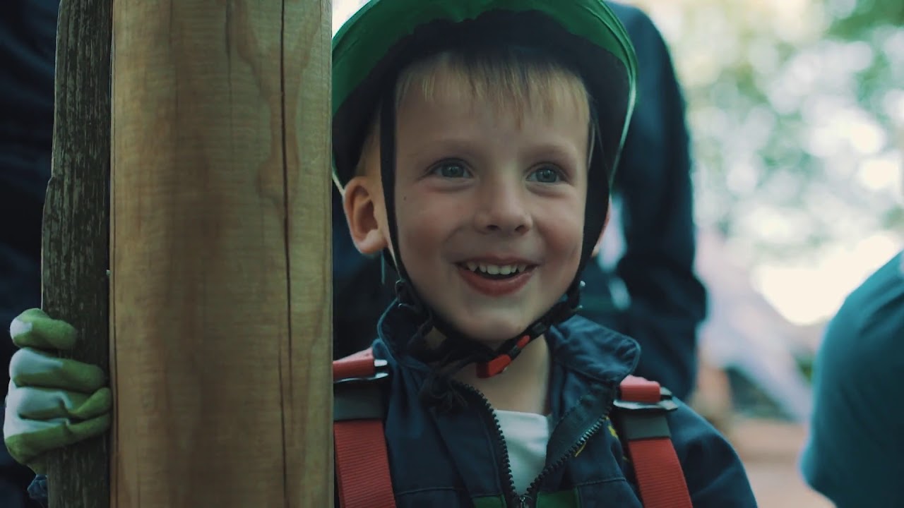 Superheld Jef vangt boeven | Make-A-Wish® - YouTube