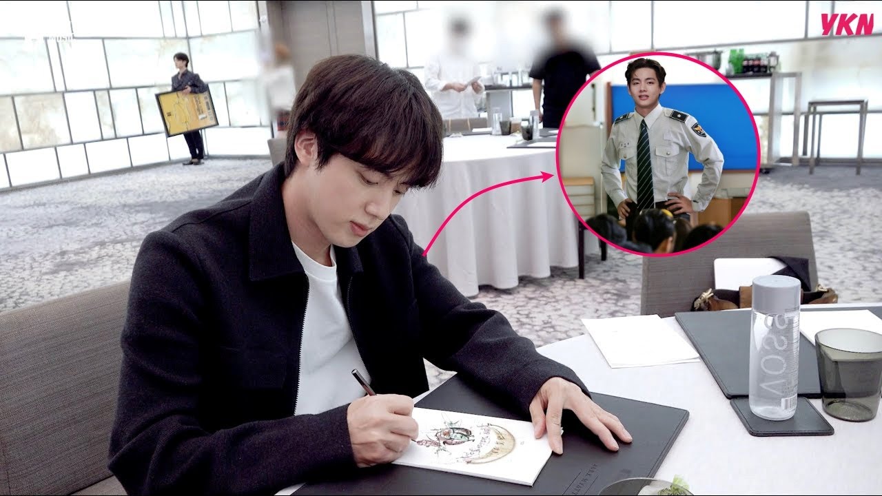 BTS' Jin & V Shock Fanboys with Autographs. - YouTube