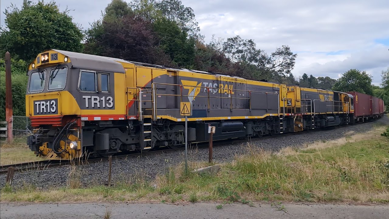 TasRail TR13 TR15 #53 train crossing Station Road - YouTube