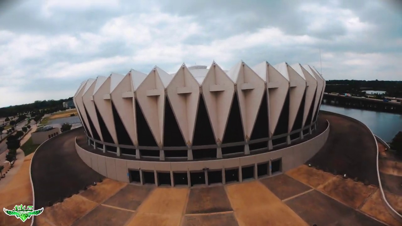 Cruisin at the Coliseum | FPV Drone freestyle fun - YouTube