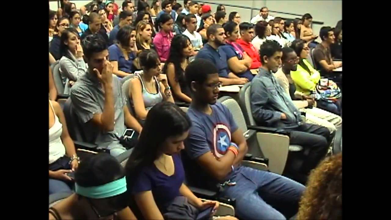 Tres historias Tres vidas transformadas Programa de Estudios de Honor - YouTube