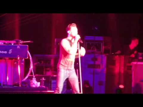 MAROON 5 - Chicago live - Misery - w/ Daft Punk Get Lucky Cover - Tinley Park - 8/25/13