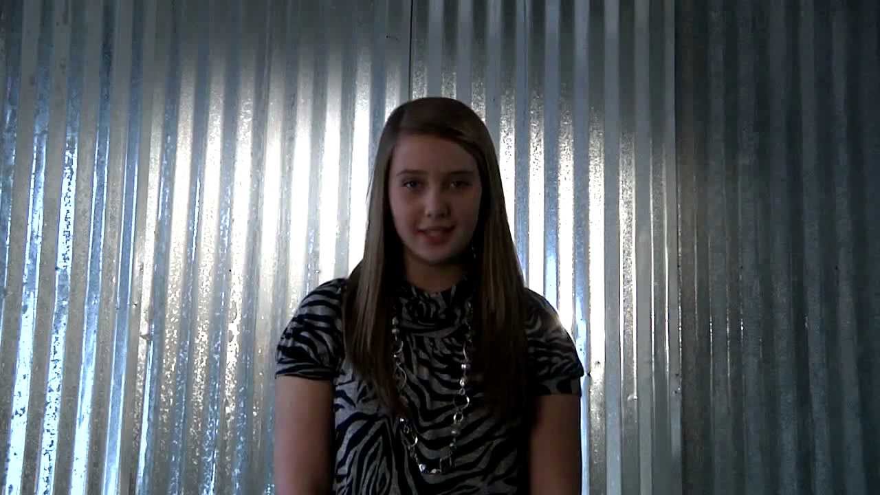Mary Layne Barfoot "What's Up @ 2T2" - YouTube