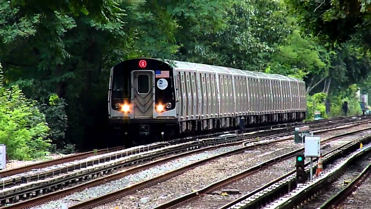 R160B Q trains at Avenue M - YouTube