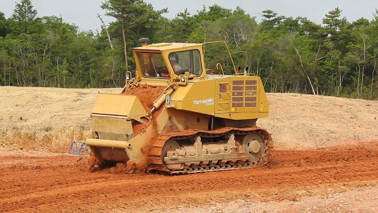 メンク(スクレープドーザ)施工その1 Scrapedozer - YouTube