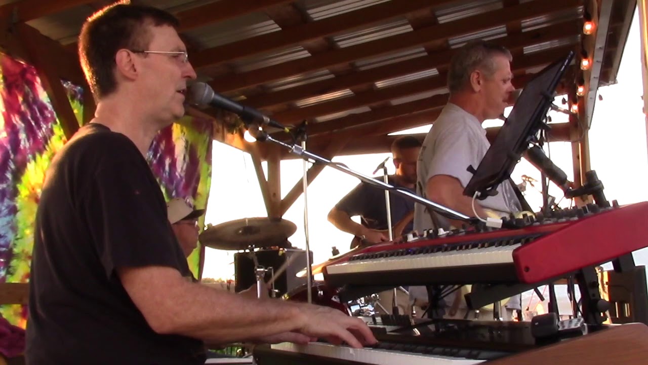 Delilah Jones - On the Road Again - YouTube