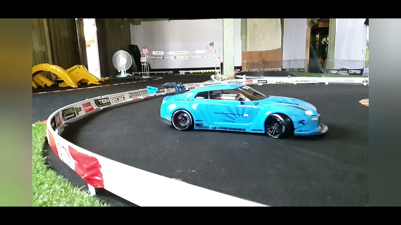 Rc Drift 3Racing Sakura D4 RWD/ Skyline R35 Liberty Walk - YouTube