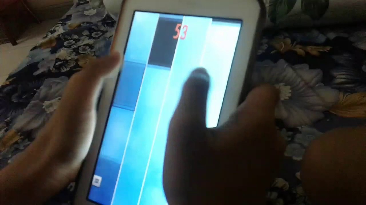 Tro choi piano tiles 2 243diem - YouTube