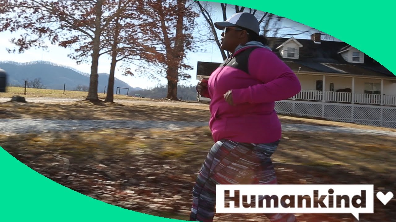 "Fat” runner redefines what athleticism look like - YouTube