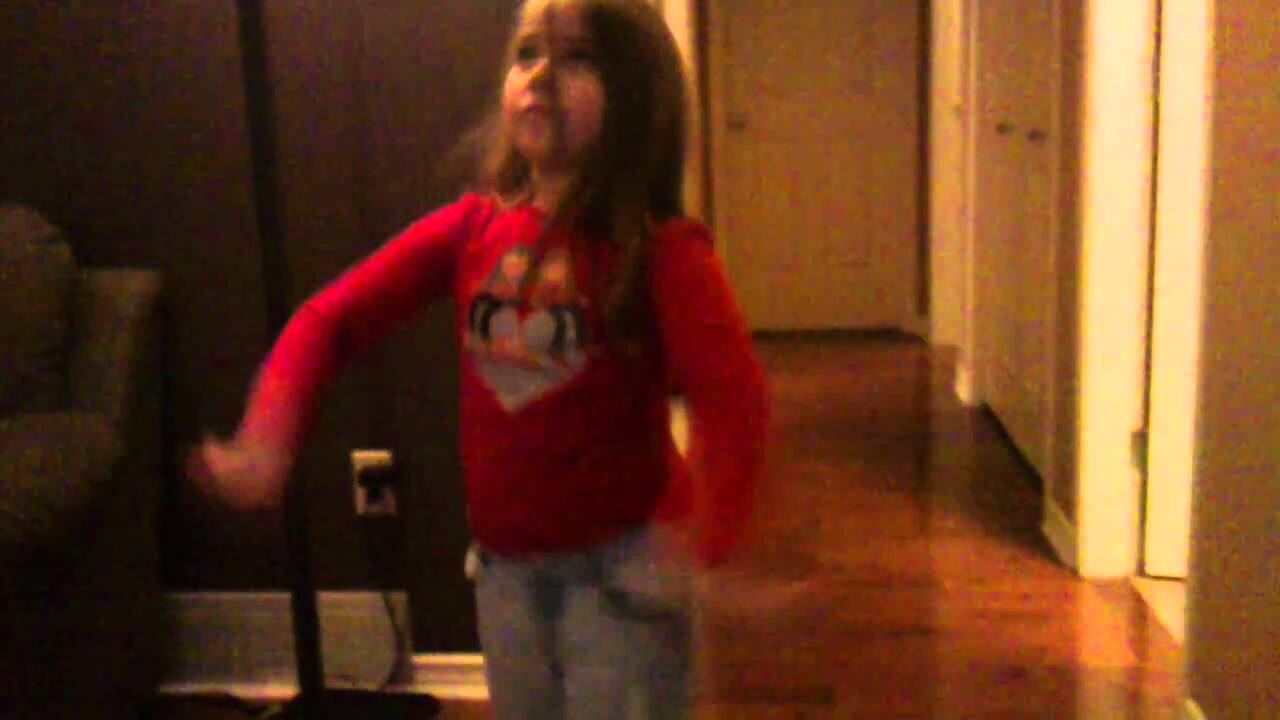 Funny kid dancing to dubstep - YouTube