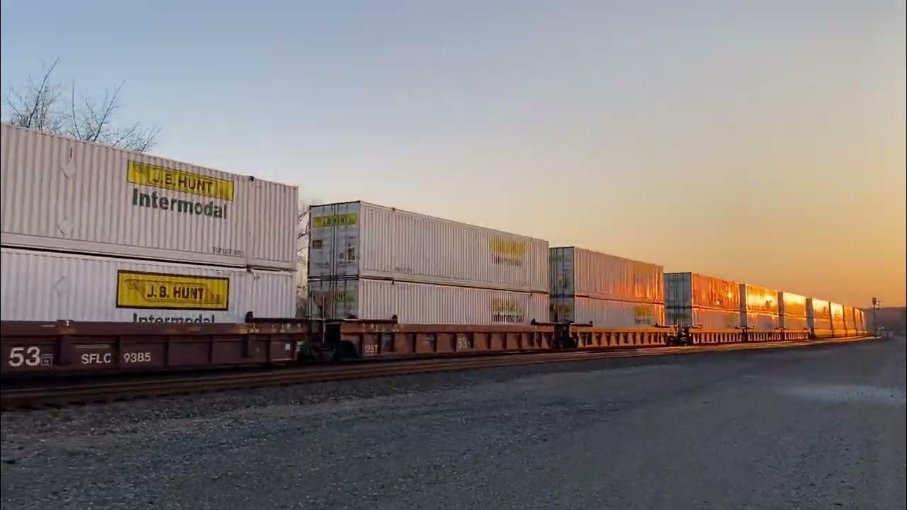 NS 9808 East in Chillicothe, IL on 4/8/23 - YouTube