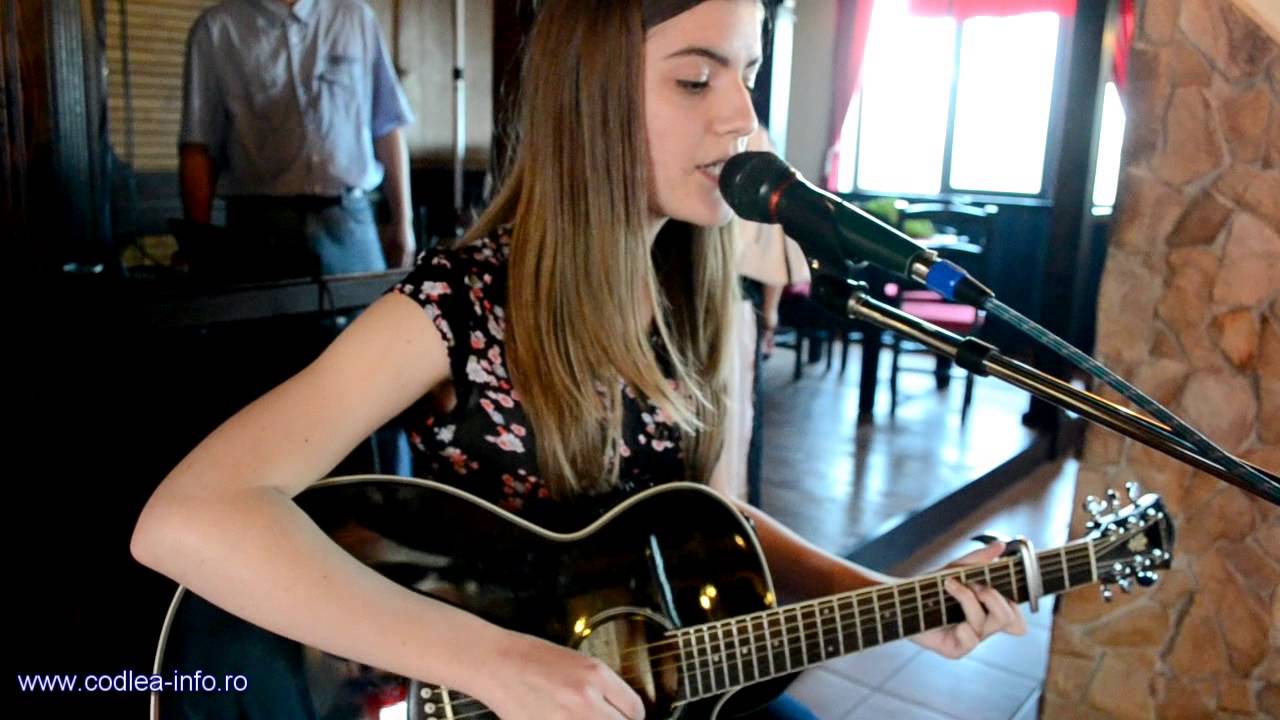Tineri talentați la Conacul lu Bebe - YouTube