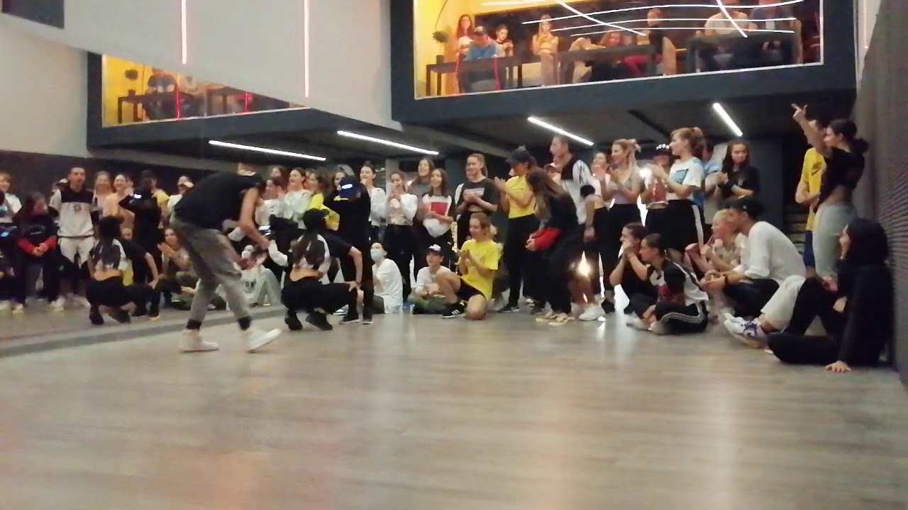 Viktor Kazakov VS DANCE Stefi opening 2 - YouTube