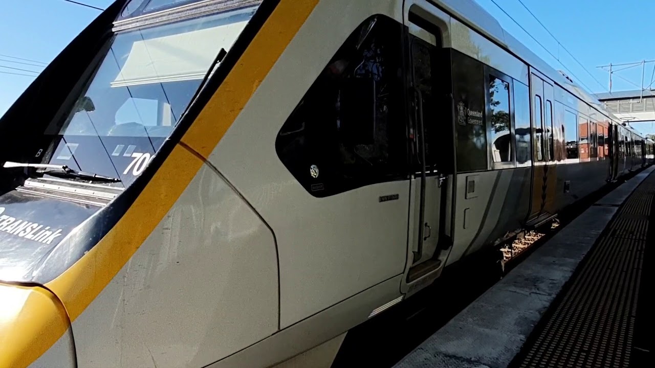 Kippa-Ring train. June 5th 2020 - YouTube