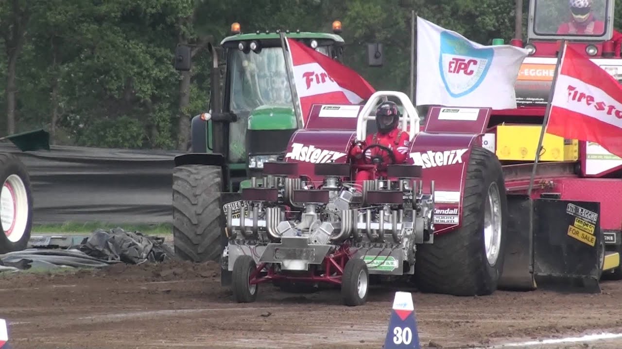 Asterix Light Modified @ Tractor Pulling Stroe 2012 (Niederlande) - YouTube