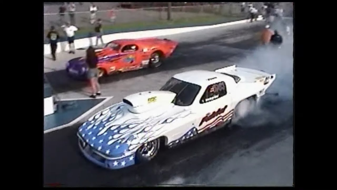 Pro Modified Quick-8 Racers Association in competition at Farmington ...