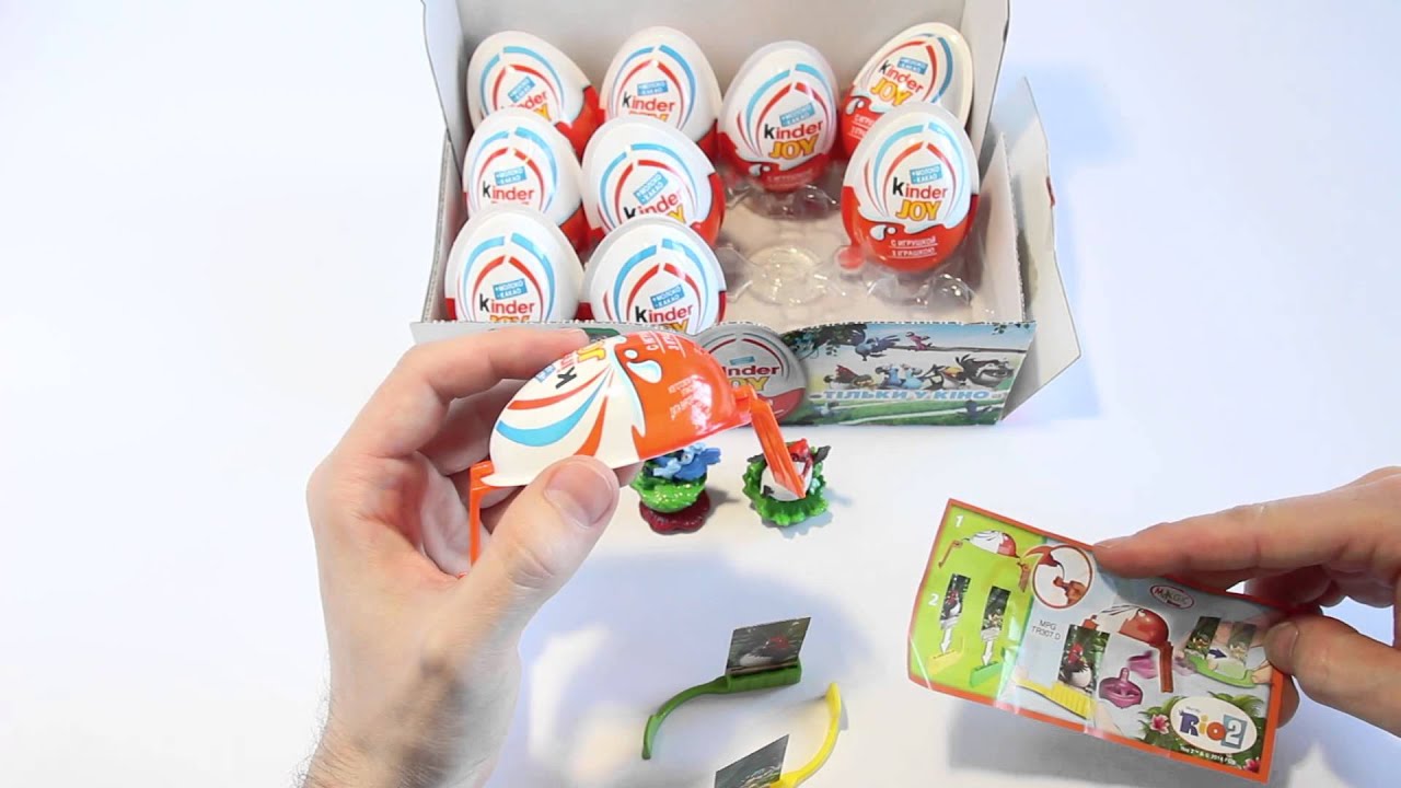 Распаковка Kinder Joy серии Рио 2 (серия 1)/Unboxing Kinder Joy Rio 2 ...