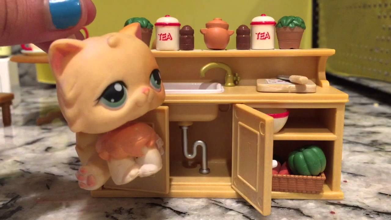 Lps- Calico Critters Deluxe kitchen Unboxing! - YouTube