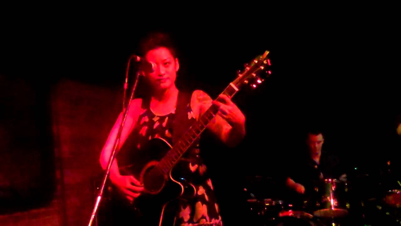 Jen Unbe - Dark Horse - YouTube