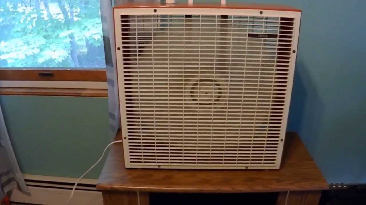 Vintage Frigid box fan model XG-20 - YouTube